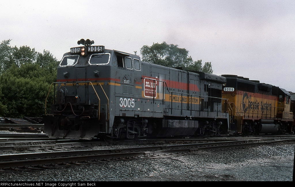 CSX 3005 and 6086
